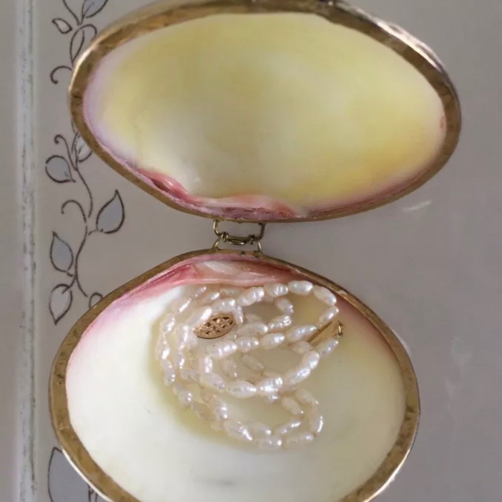 Natural Pearl Necklace 14k With Sea Shell - Gem